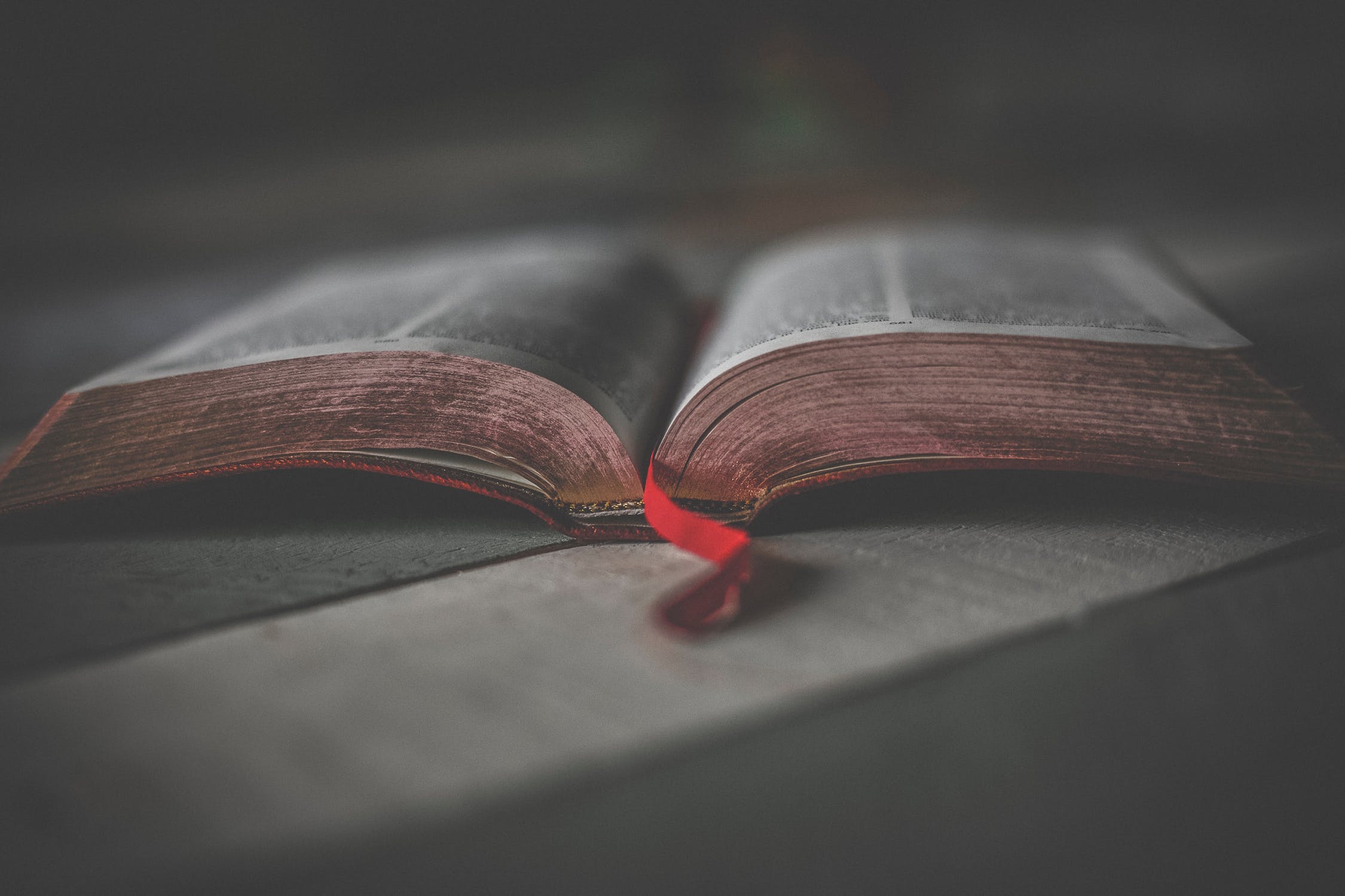 What Makes a Good Horror Story or Novel: 5 Key Elements
